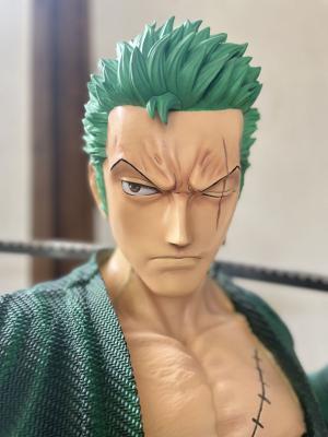 One Piece Roronoa Zoro Statue Taille Réelle 1:1 Black Pearl Studio