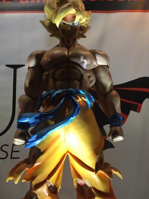 Dragon Ball Z Son Goku Life-Size Statue MRC